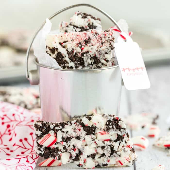 White Chocolate Oreo Peppermint Bark - Only 3 Ingredients & NO Baking!