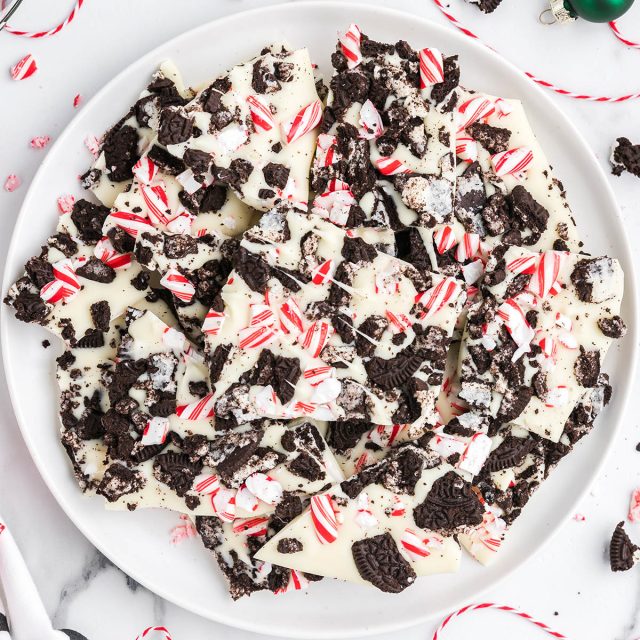 Oreo Peppermint Bark (Only 3 Ingredients)