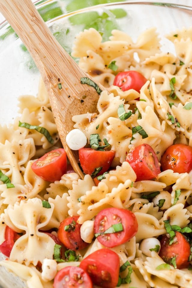 Caprese Pasta Salad - Princess Pinky Girl