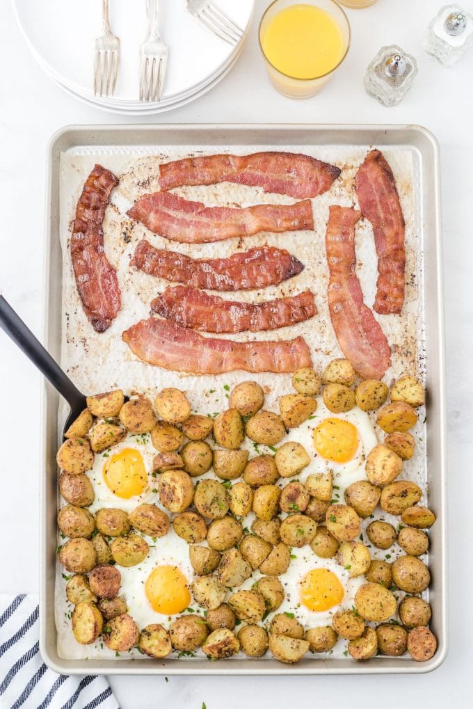 Sheet Pan Breakfast (One-Pan Breakfast!) - Princess Pinky Girl