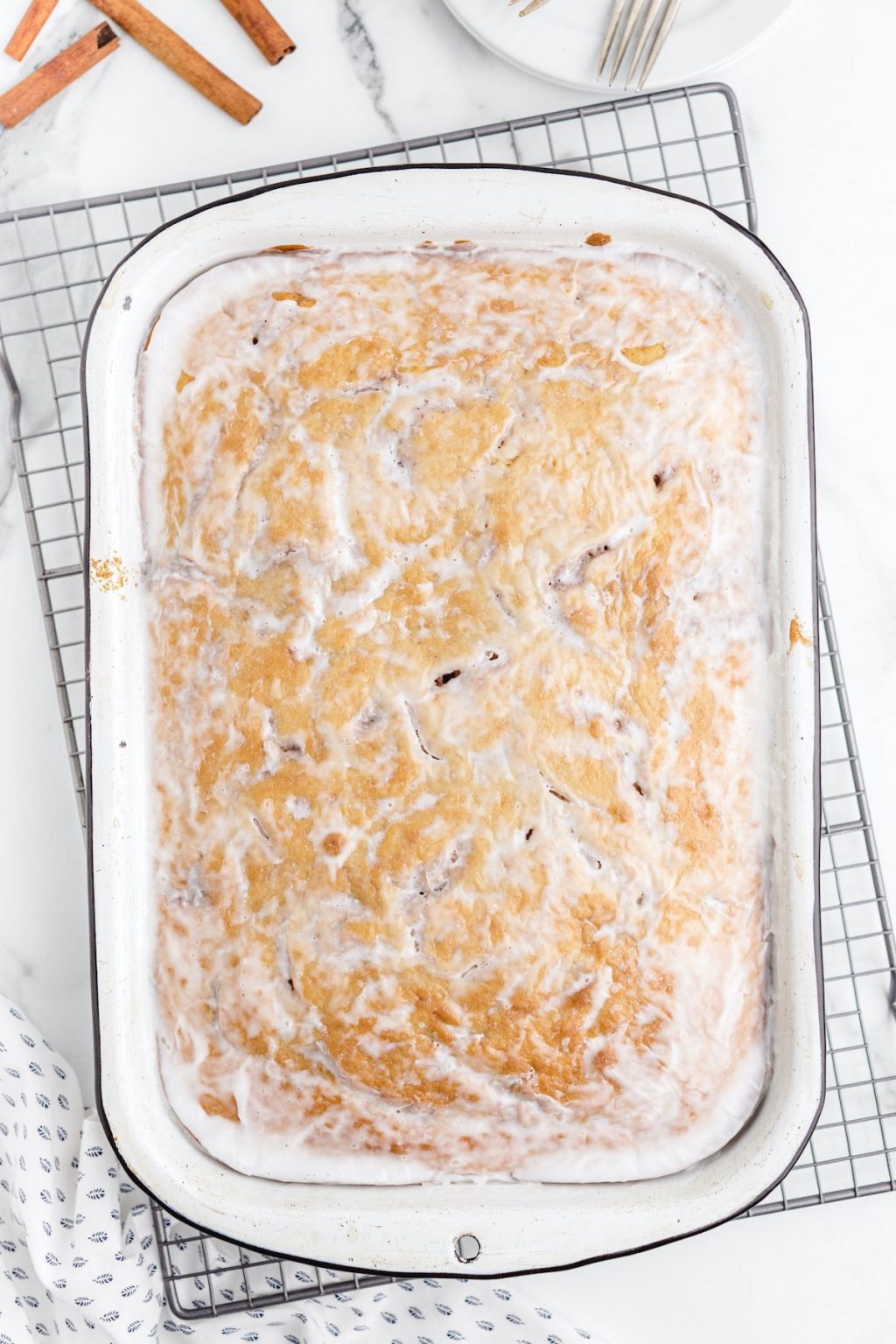 Cinnamon Roll Cake - Princess Pinky Girl