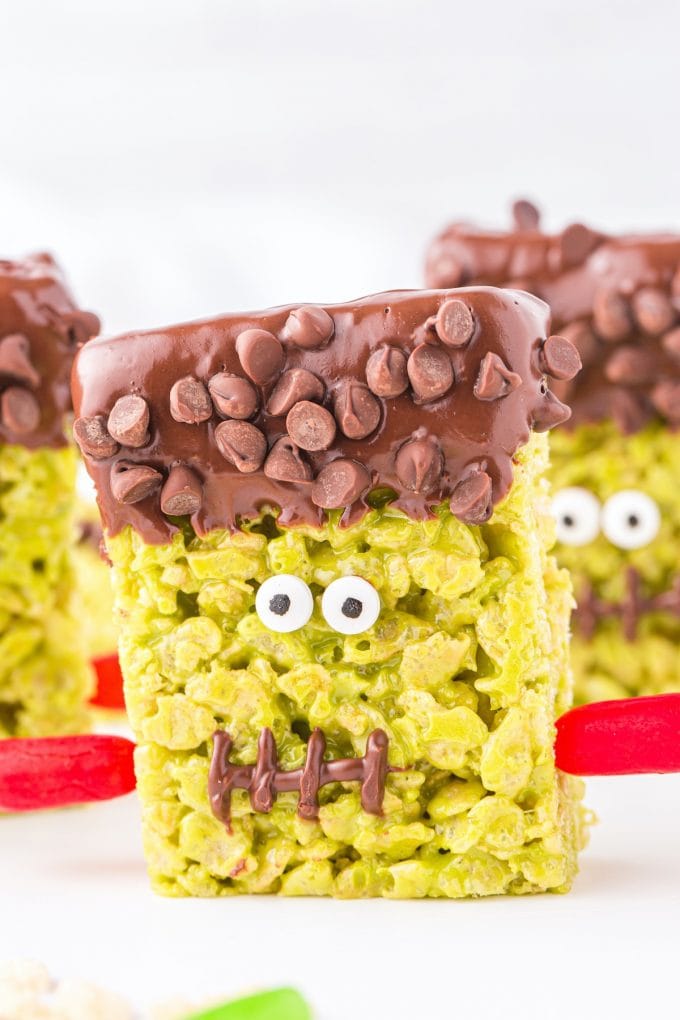 Frankenstein Rice Krispie Treats (Halloween Dessert) - Princess Pinky Girl