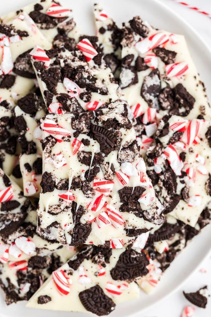 Oreo Peppermint Bark (Only 3 Ingredients)