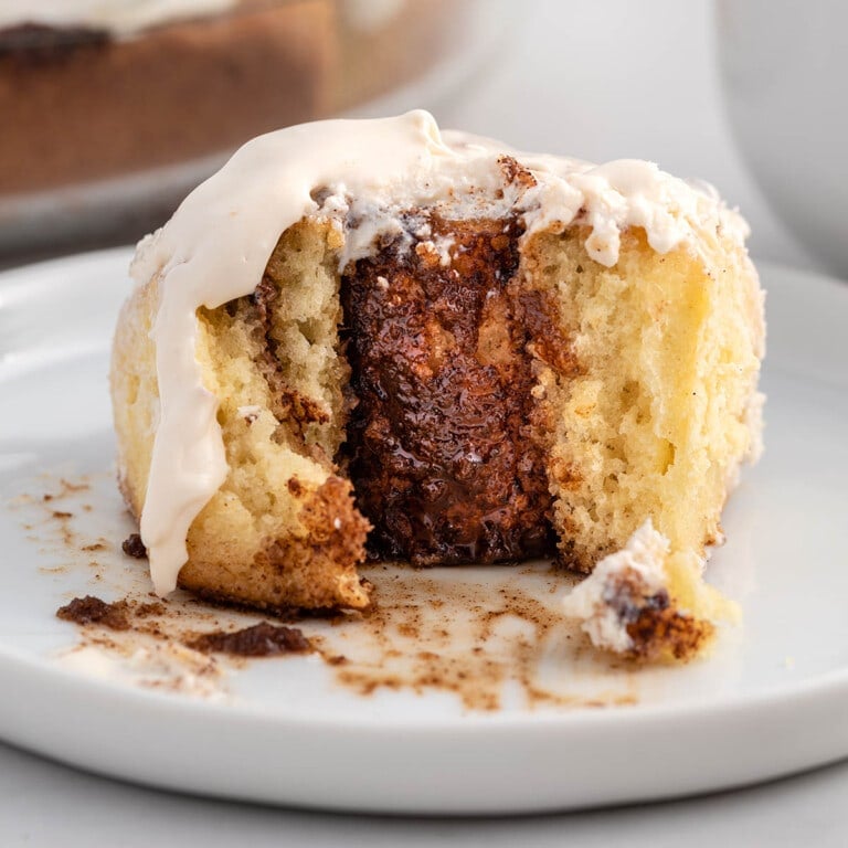 Pie Crust Cinnamon Rolls - Princess Pinky Girl