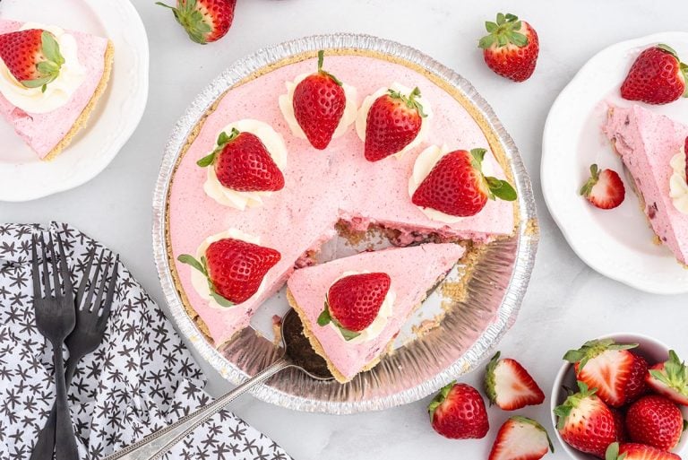 Strawberry Cool Whip Pie - Princess Pinky Girl