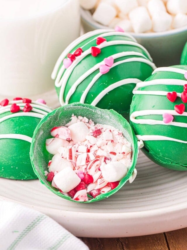 How to Make Grinch Hot Chocolate Bombs - Princess Pinky Girl