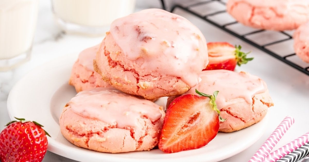 Strawberry Cookies - Princess Pinky Girl