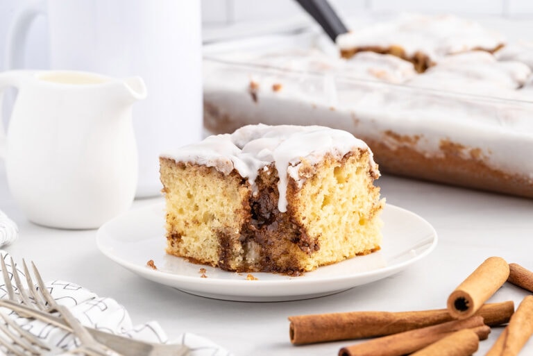 Cinnamon Roll Cake - Princess Pinky Girl