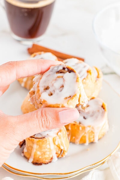 Pie Crust Cinnamon Rolls - Princess Pinky Girl