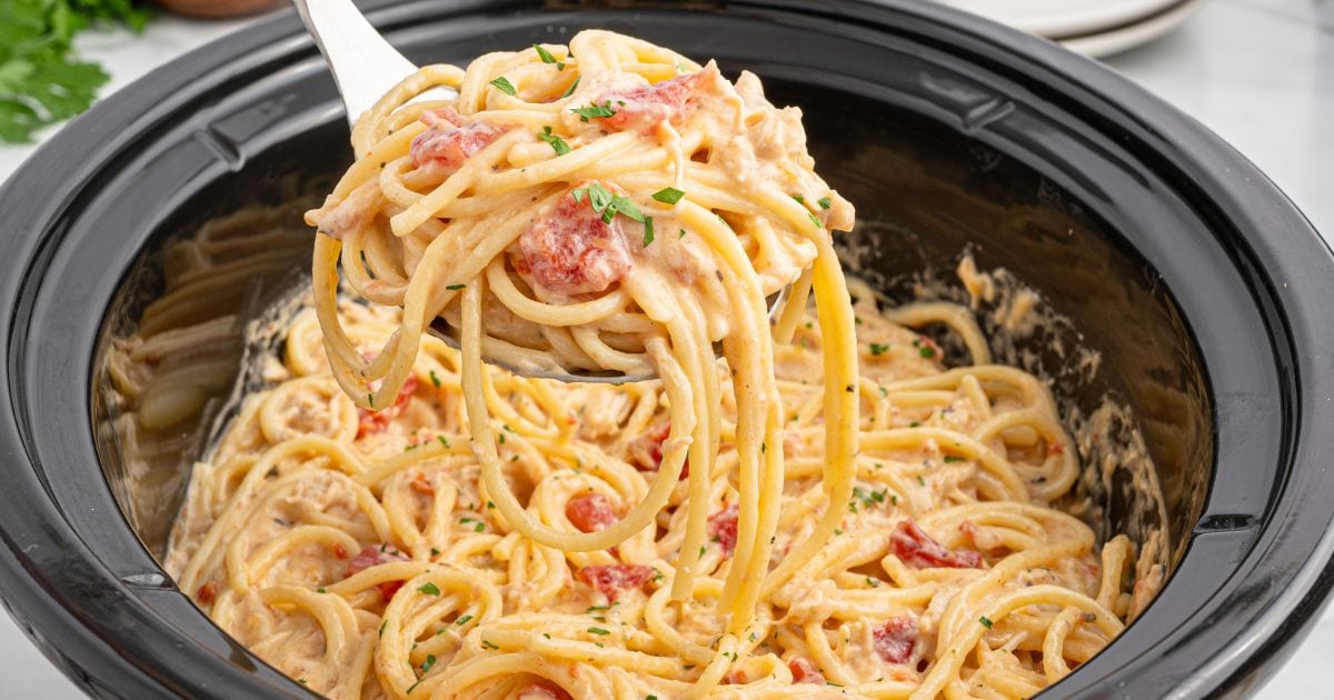 Crockpot Chicken Spaghetti - Princess Pinky Girl
